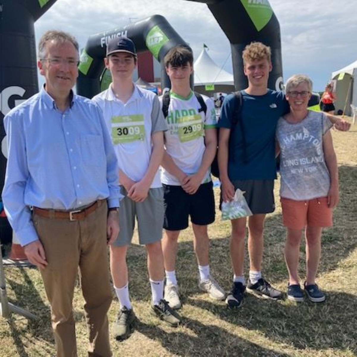 Westcliff High School for Boys - WHSB staff and Sixth Form students ...